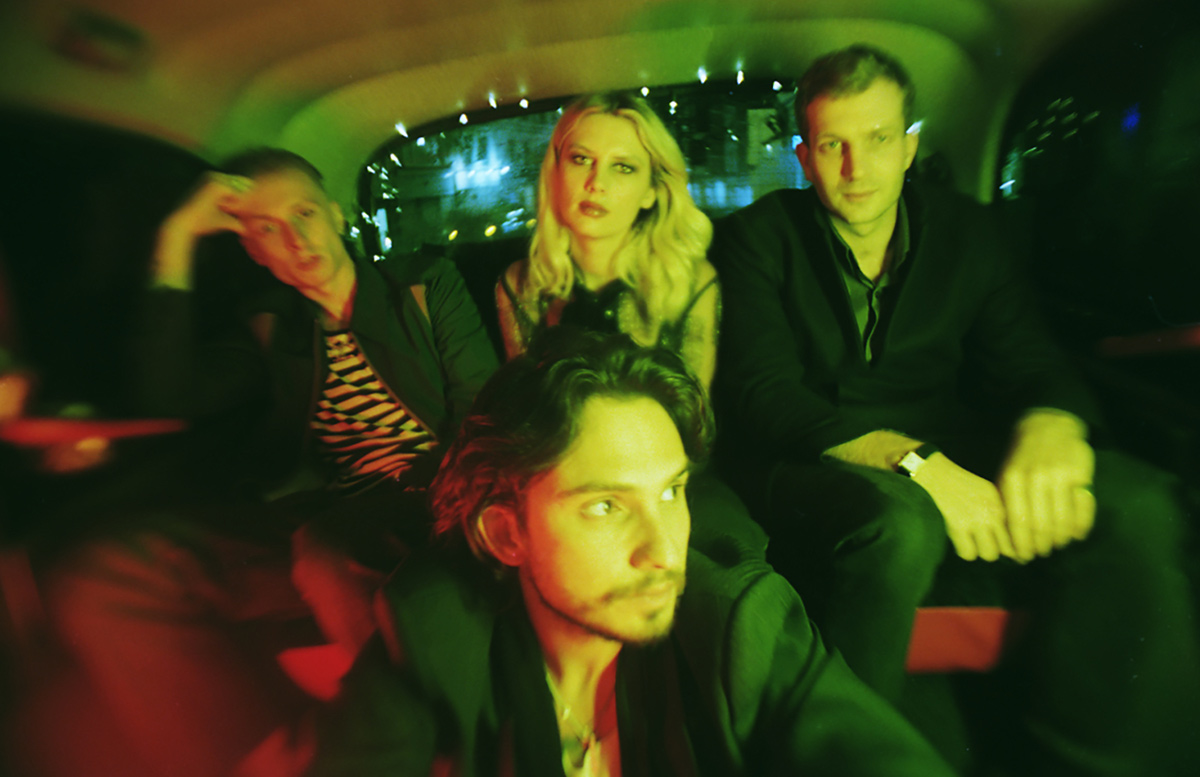 Wolf Alice de retour avec le clip de "Smile" - Stars Are Underground